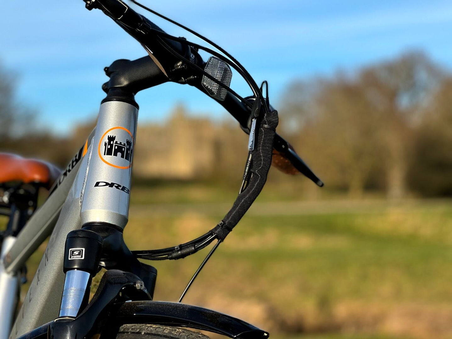 Dallingridge Malvern Hybrid Electric Bike, Silver — North Sports